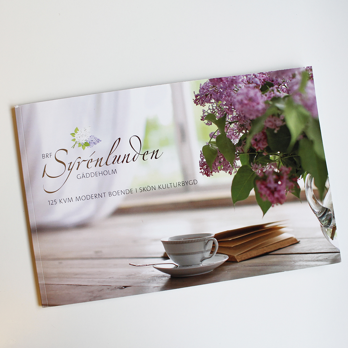 Broschyr med foliering - Kph Print